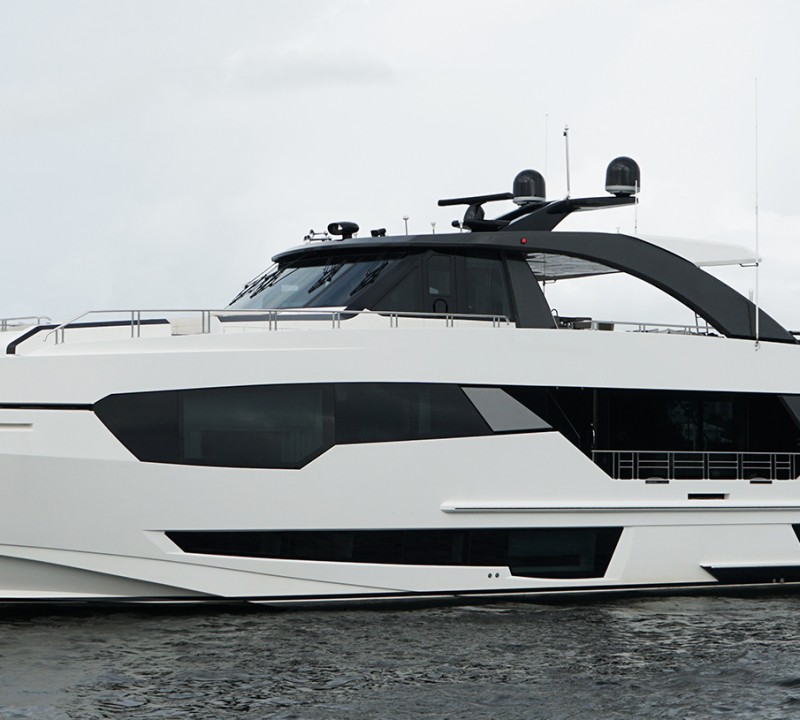 Yacht OCEAN ALEXANDER 30R, Ocean Alexander | CHARTERWORLD Luxury ...
